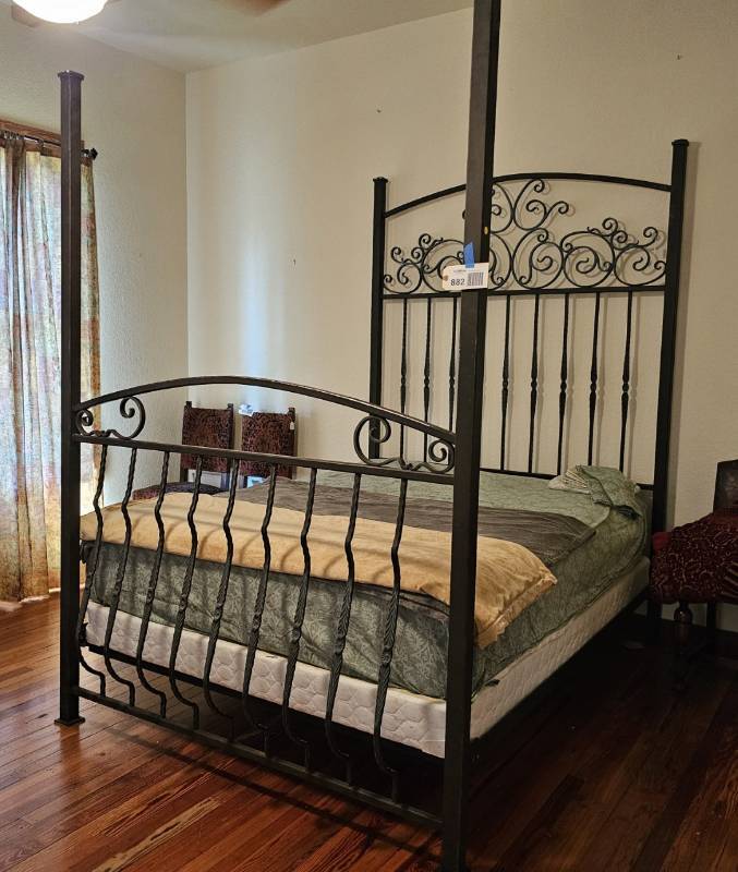 Schwettmann Estate Auction No. 9 in Fredericksburg Texas | TexasBid